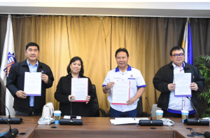 DPWH, NHA, lumagda ng relocation deals para sa mga pamilyang tatamaan ...