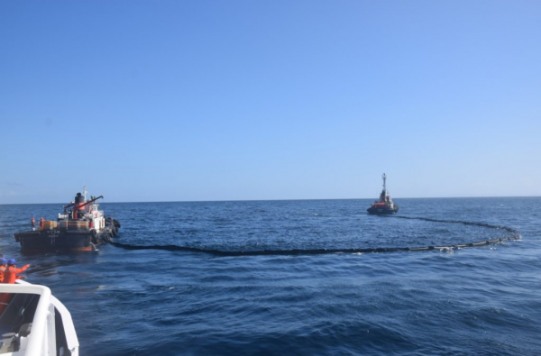 Oil spill recovery efforts sa lumubog na MT Princess Empress sa OrMin ...
