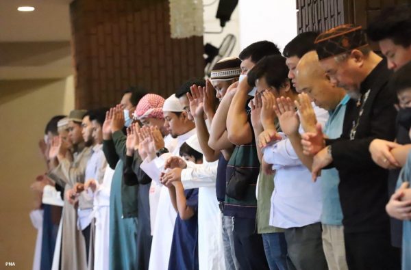 Mayorya ng mga Pilipino, nakikitang mapagkakatiwalaan ang Muslim ...