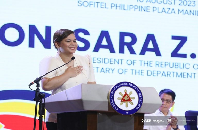 VP at Education Sec. Sara Duterte, nagbigay ng mensahe sa paglulunsad ng Matatag K to 10 ...