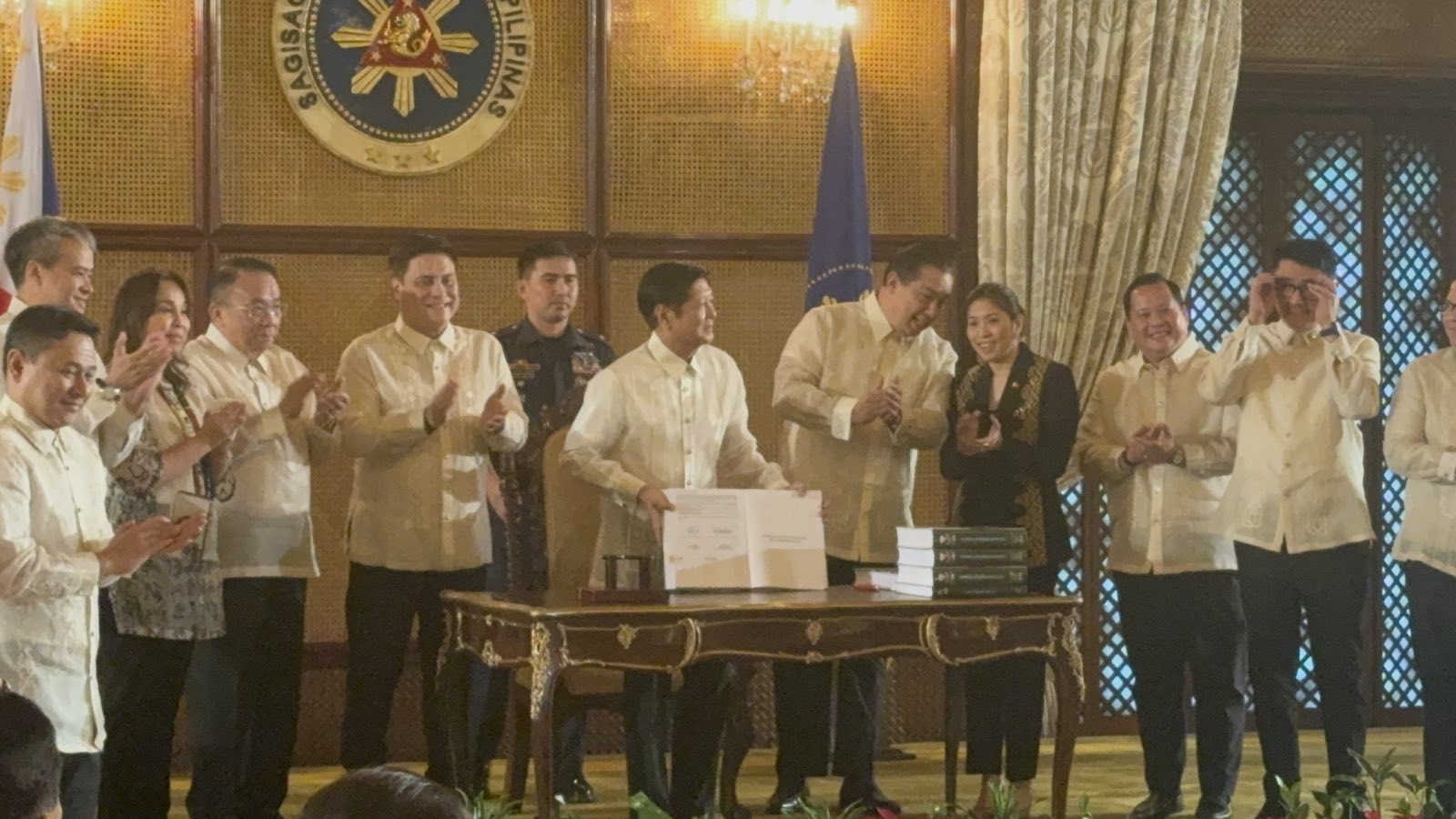 ₱5.768 Trillion Proposed 2024 Budget, nilagdaan na ng Pangulo