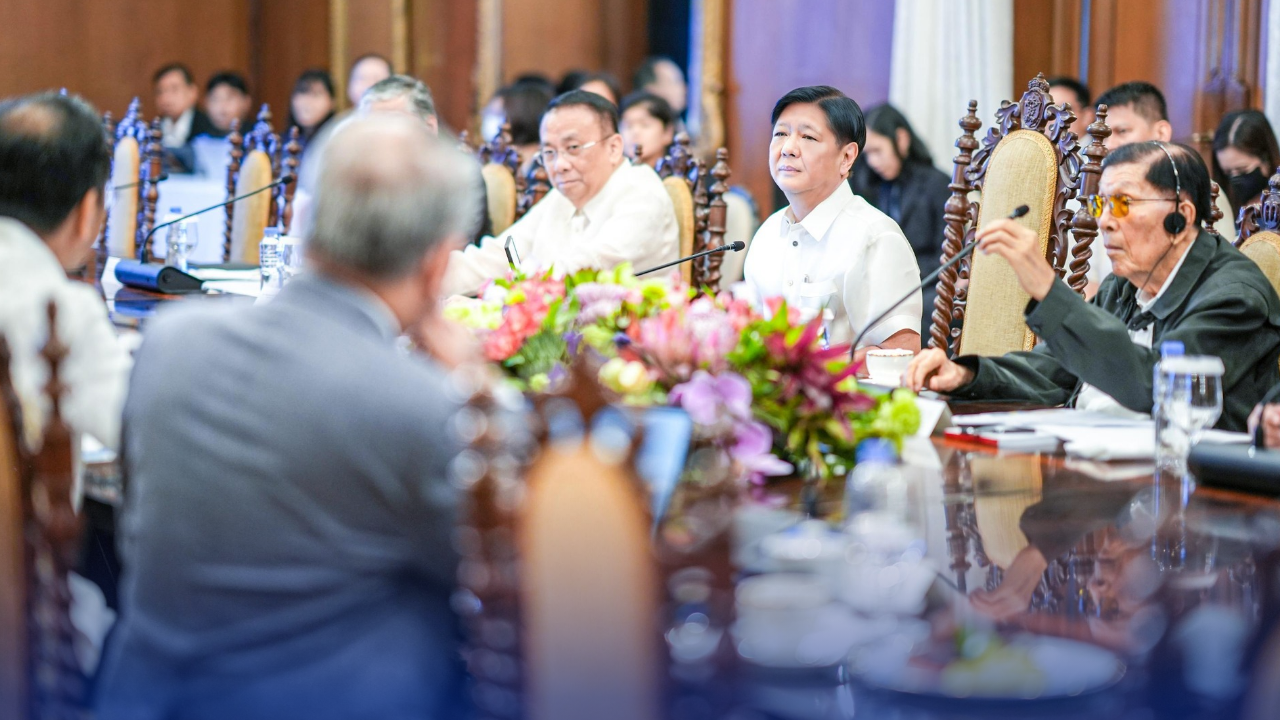 PBBM, pinangunahan ang sectoral meeeting sa Malacañang para sa ...