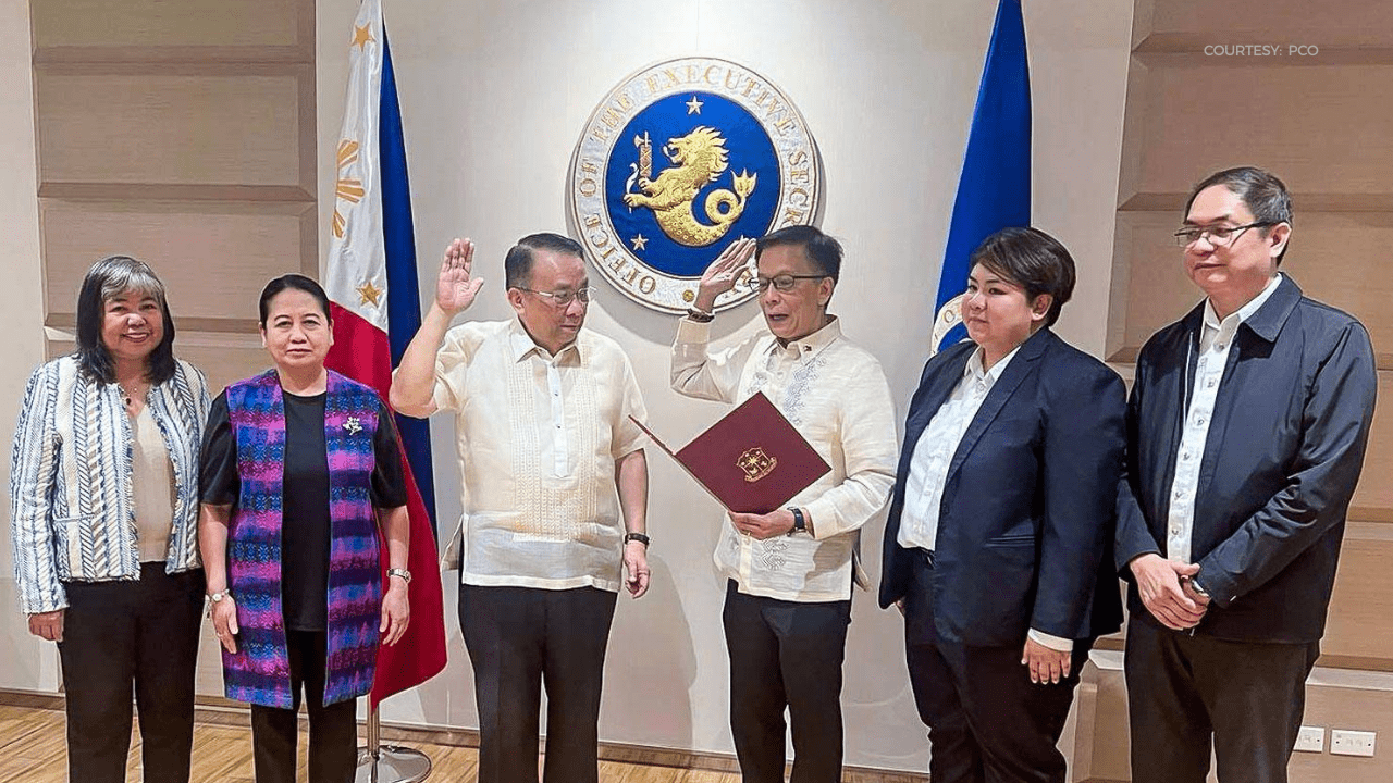 Hans Leo Cacdac, nanumpa na bilang DMW ad interim Sec. Hans Leo Cacdac, nanumpa na bilang DMW ad interim Sec.