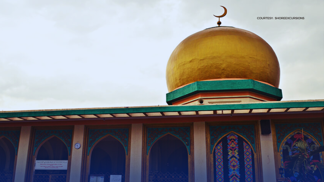 Libo-libong muslim, nagdiwang ng Eid'l Adha sa Golden Mosque sa Quiapo ...